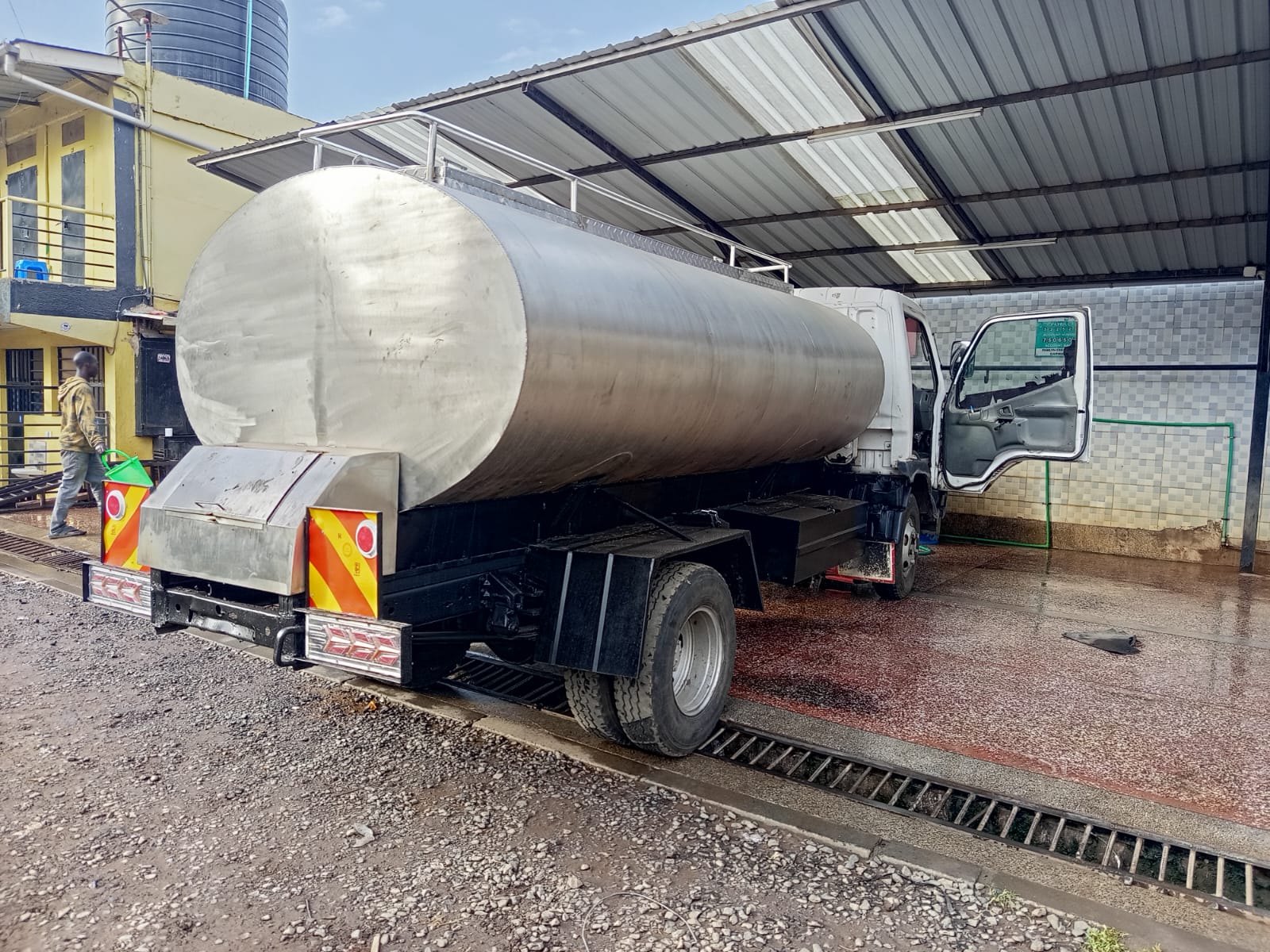 Stainless Steel Transport Tanks - Vinsol